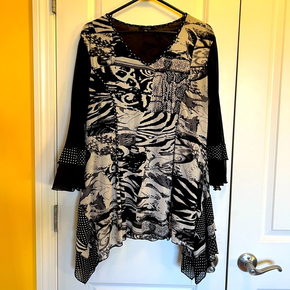 Kaktus | Tops | Kaktus Ladies Top | Poshmark